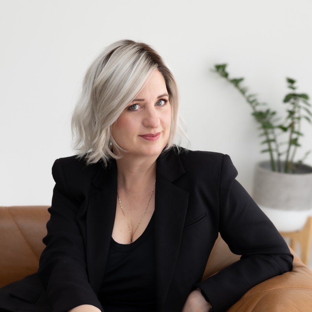 Dr Marny Lishman - Bespoke Speakers